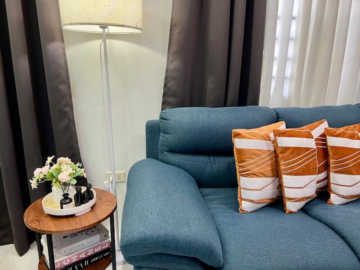 The G Suite 14-15 | Home W/parking In San Fernando - San Fernando