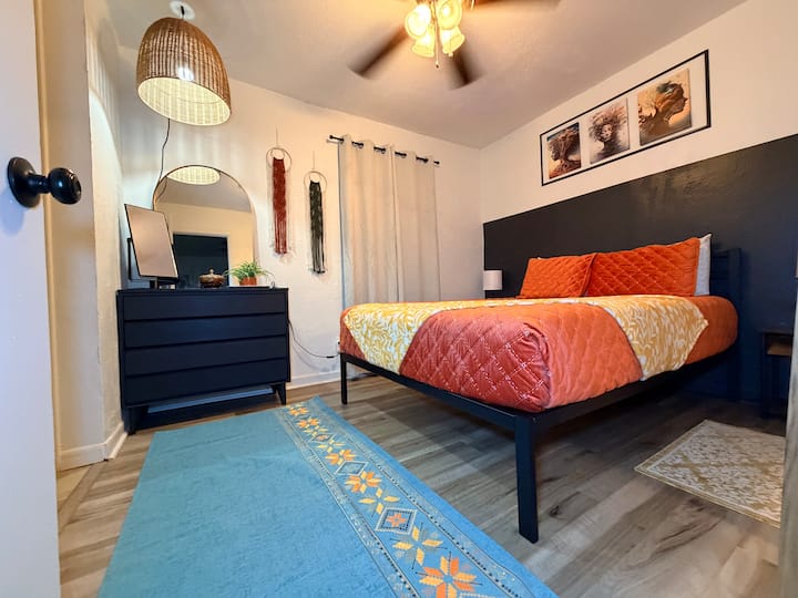 Sage & Sol | Midterm Stays Lawton - Lawton