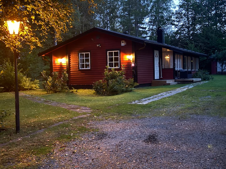 Drömboende Nära Mälaren - Enköping