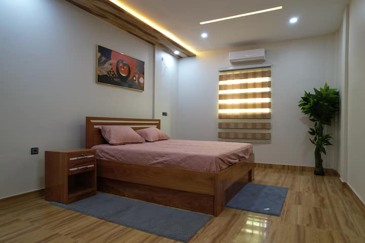 Immeuble Avec Appartements Chambre-salons Meublées - Lomé