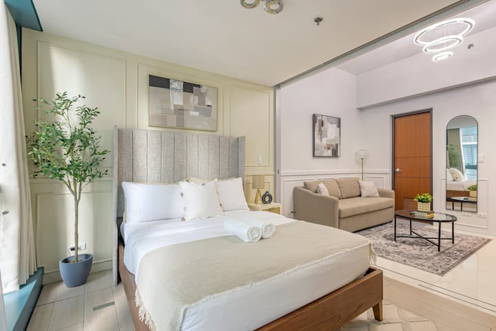 Uptown, Bgc | 1br Modern Cozy Luxe Suite Pool View - Taguig