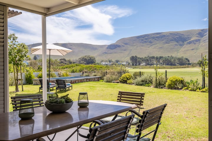 Hermanus Golf Course With Pool- Inverter - Hermanus