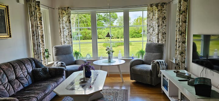 Villa På Landet Med Närhet Till Centrum. - Vetlanda