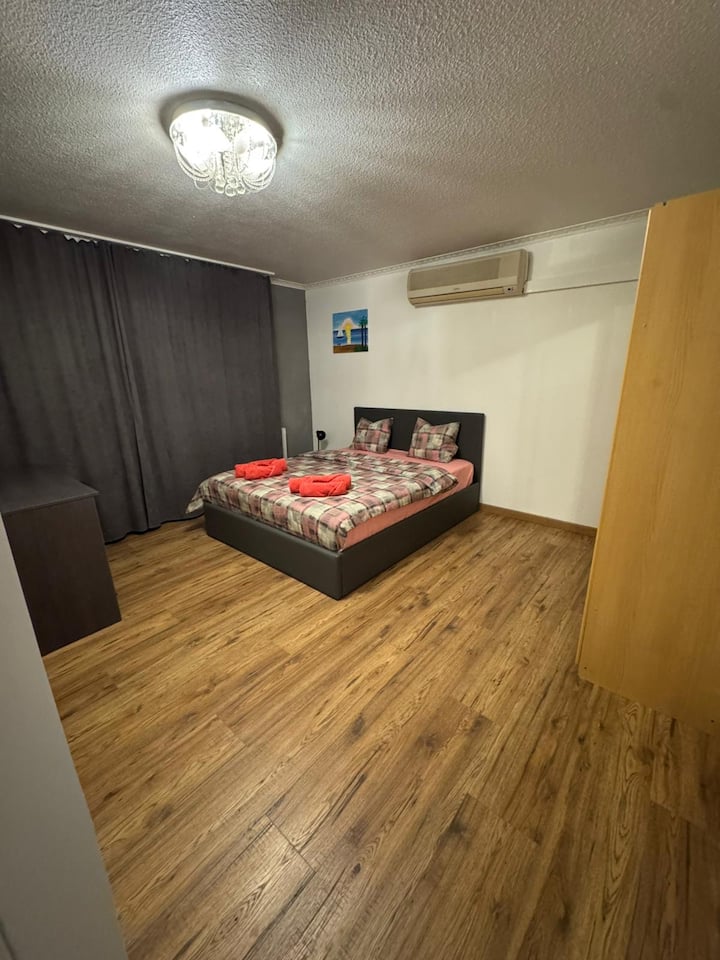 Chambre Dans Un Appartement - Strasbourg