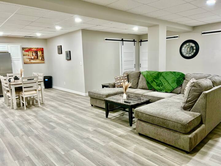 Valley View, 3 Br -Queens, 2 Ba - Hurricane, WV