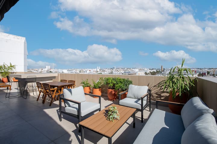 Penthouse Lumineux Avec Terrasse Au Centre-ville - ラバト