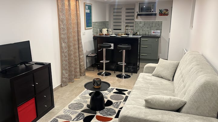 Studio Indépendant : La Petite Colline - Caluire-et-Cuire