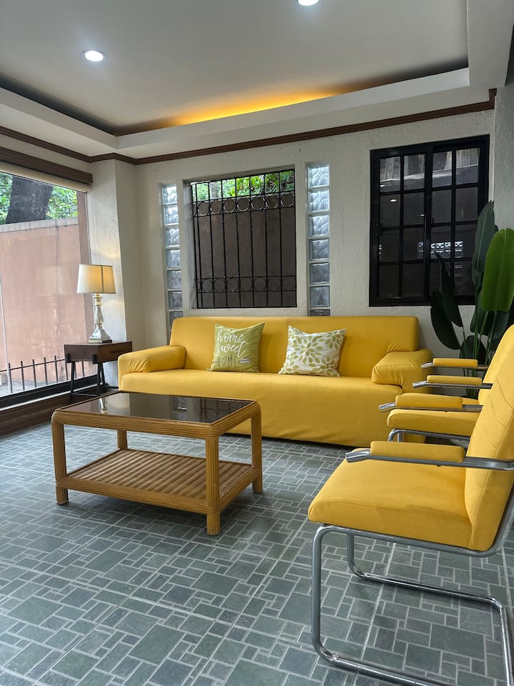Seaside Guestroom W/balcony In Baloy Long Beach - Subic