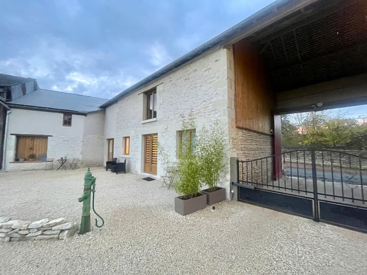 Studio De La Cour. 
Gîte, Les Pièces Du Moulin - Loudun