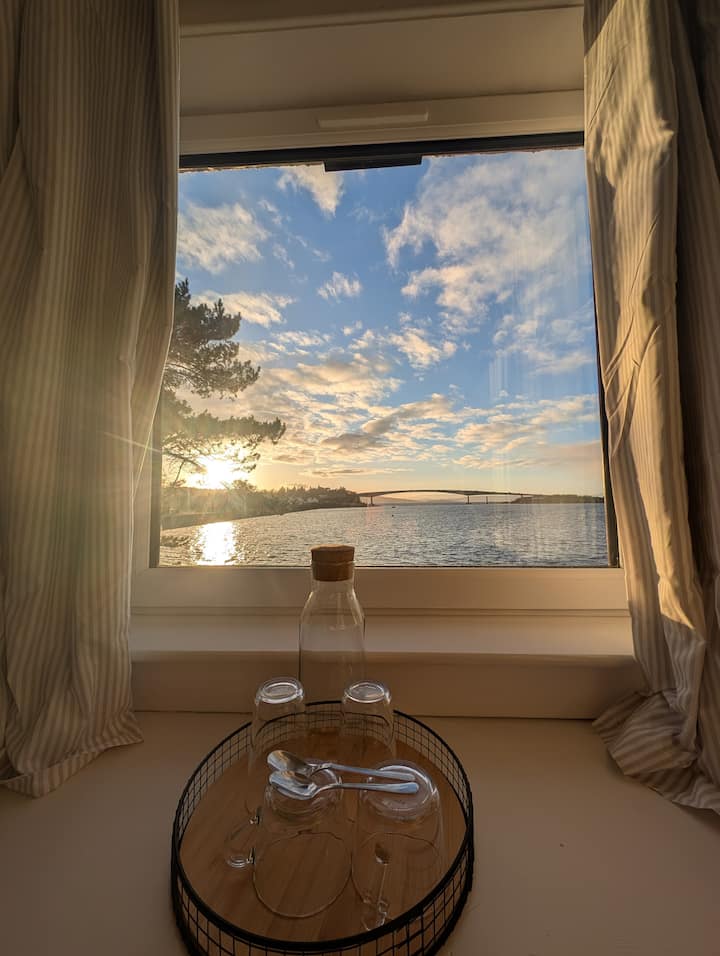Cosy Sea Side Double Room - Skye