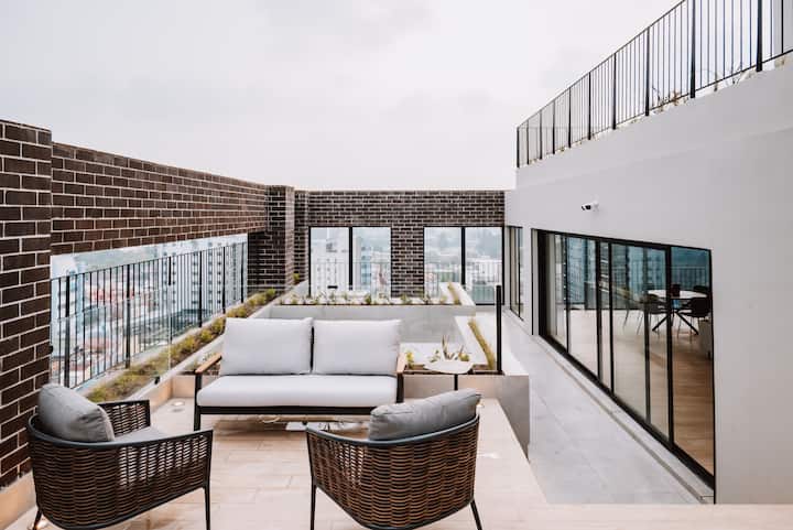 Apto Familiar Para 8 En Zona 10, Terraza Privada - Guatemala City