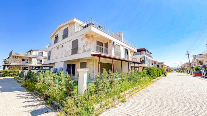 Ayvalıknurhanımevleri@


Sarımsaklı Kumsalında - Ayvalık