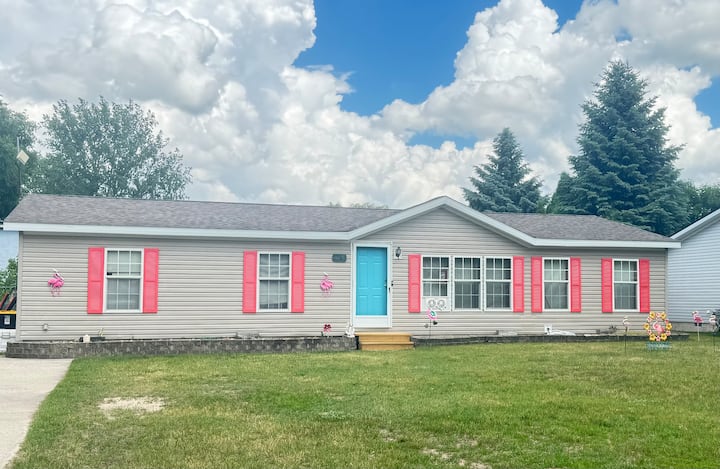 Coming Soon Summer 2026 Evantide Cove Sleeps 14 - Caseville, MI