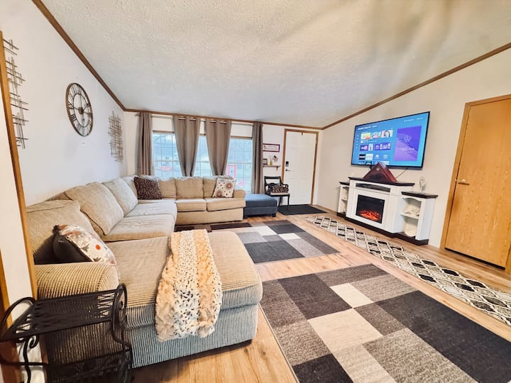 Coming Soon Summer 2026 Evantide Cove Sleeps 14 - ケースビル, MI