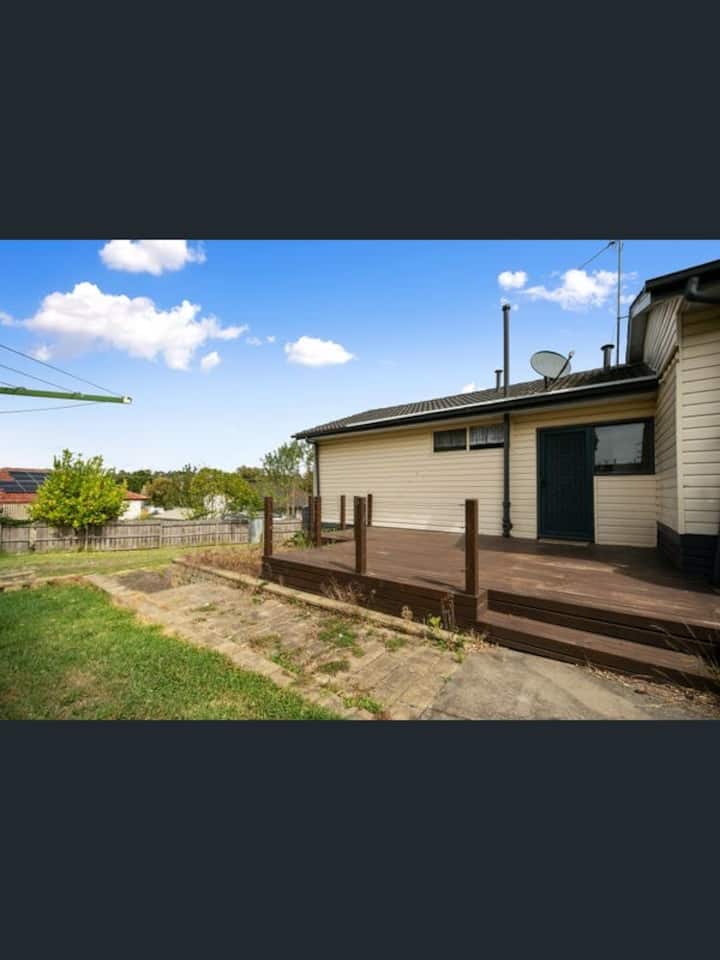 Quick Stay In Traralgon - Glengarry