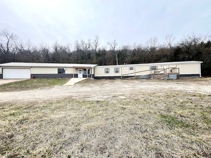 Country Retreat, Enjoy Peace And Quiet - Fredonia, KS