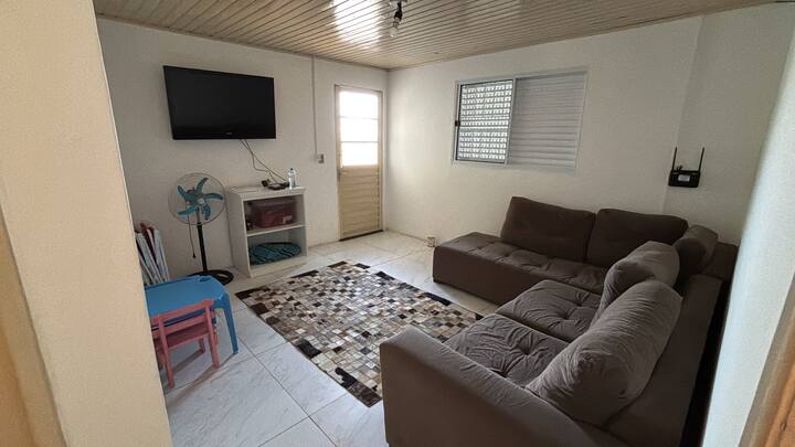 Casa Espaçosa, 02 Quartos, Até 5 Pessoas. - Alegrete