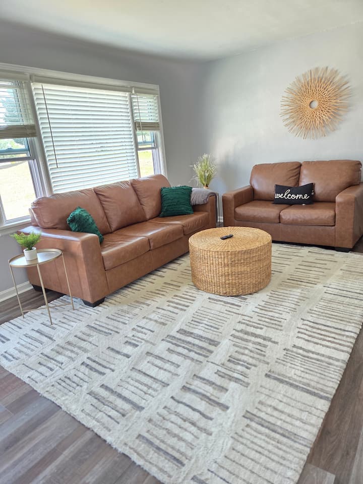 Boho Bliss~sleeps 5~firepit - Elizabethtown