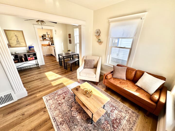 Cozy North Hill Home - Akron, OH