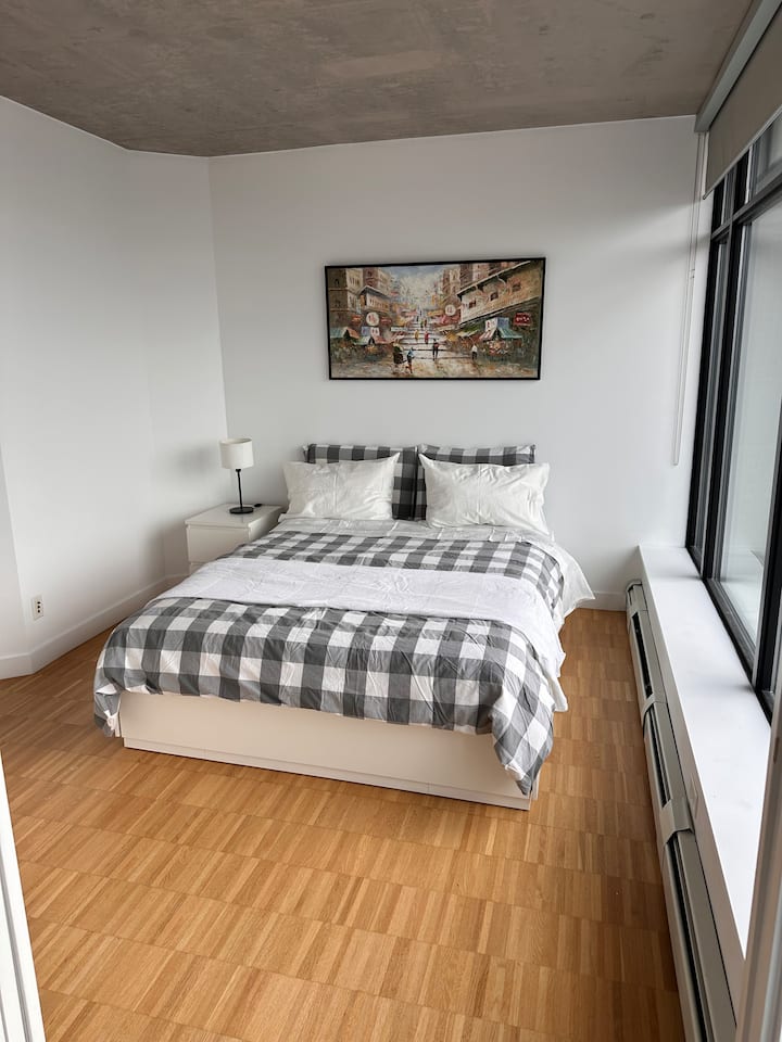 Condo In The Historic Woodwards - North Vancouver