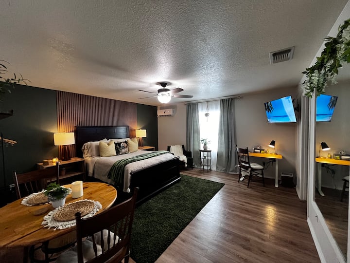 Lackland Afb/sea World/full Room & Bath - San Antonio, TX