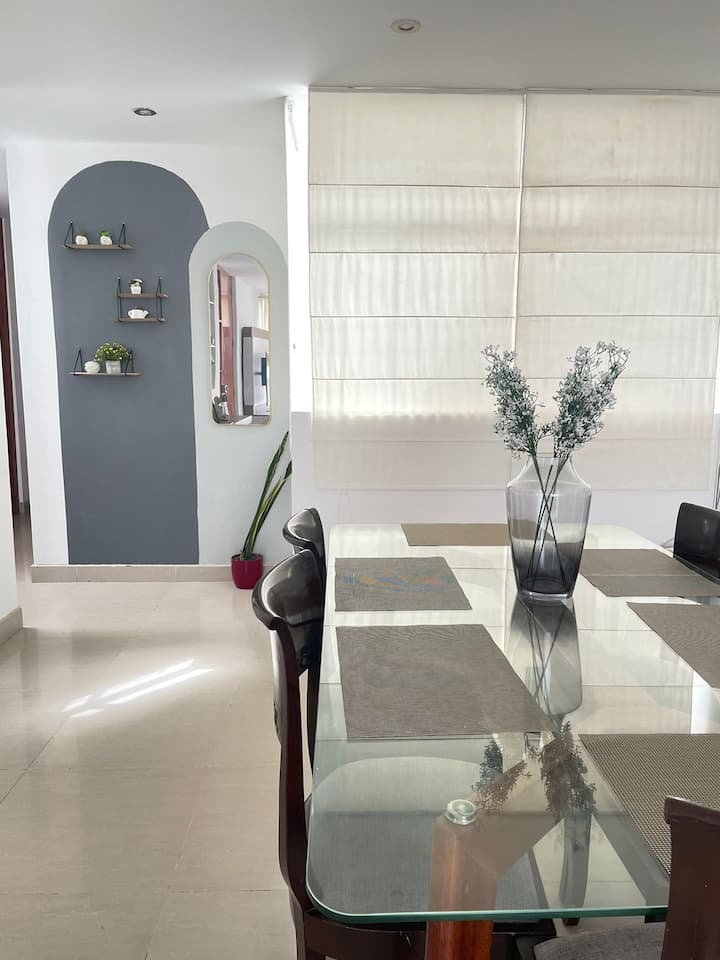 Amplio Y Cómodo Dpto De 120m² –Minutos Del Centro - Chiclayo