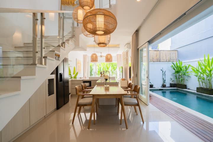 Cozy 3-bedroom Villa With Pool In Pecatu - Bali
