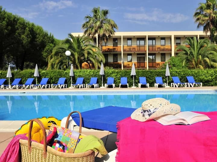 Studio Climatisé 4p, Piscine, Parking Sécurisé - Mandelieu-la-Napoule