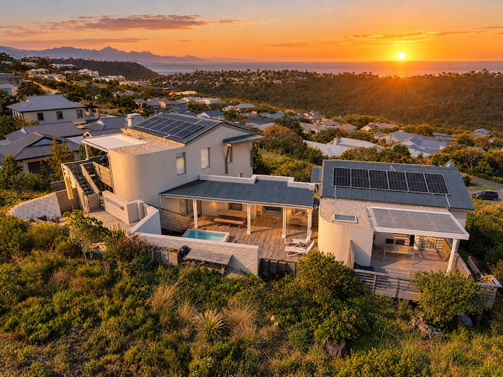 Breathtaking Ocean Views | Stylish Escape - Keurboomstrand