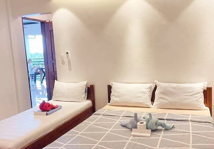 A Budget Friendly Room In Town For 3 - El Nido