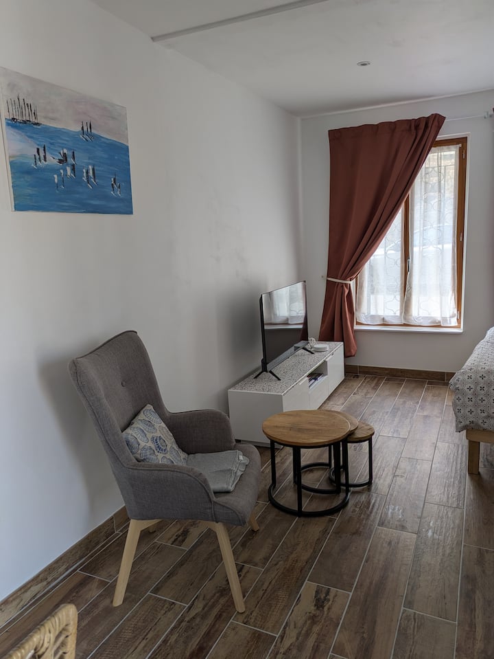 Charmant Studio Vias Village
Meublé Deux éToiles - Europark Indoor