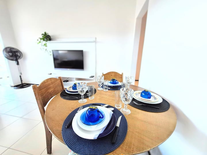 Apto C/ Varanda E Vista Para Rua, Tv E 2 Suítes! - Teixeira de Freitas