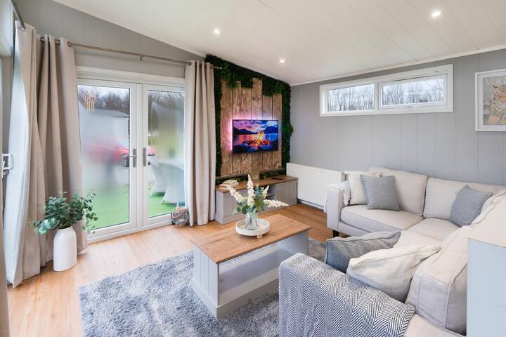Silverdale Lodge, Hottub, Wi-fi, Lake,pet Friendly - Carnforth