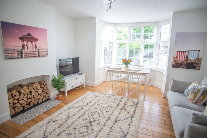 Seaside Garden Flat: Free Parking|beach 5 Mins|2br - Steyning