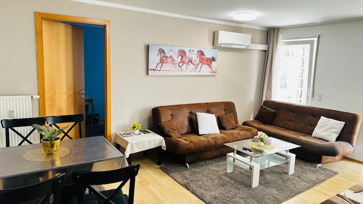 Zentral Am Bismarckplatz Zwei Zimmer Wohnung - Heidelberg