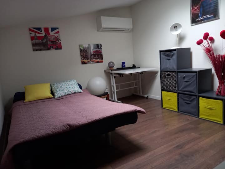 Coquette Chambre à L'étage - Feyzin