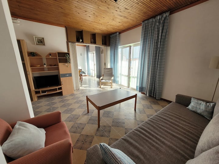 Appartement 6 à 8 Personnes - Tisno