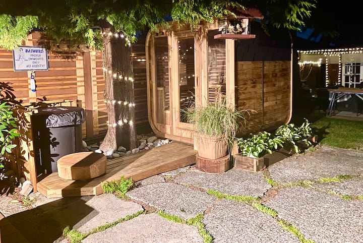 Rejuvenating Garden Suitenear Shops+sauna+cold Dip - Capilano University Lonsdale