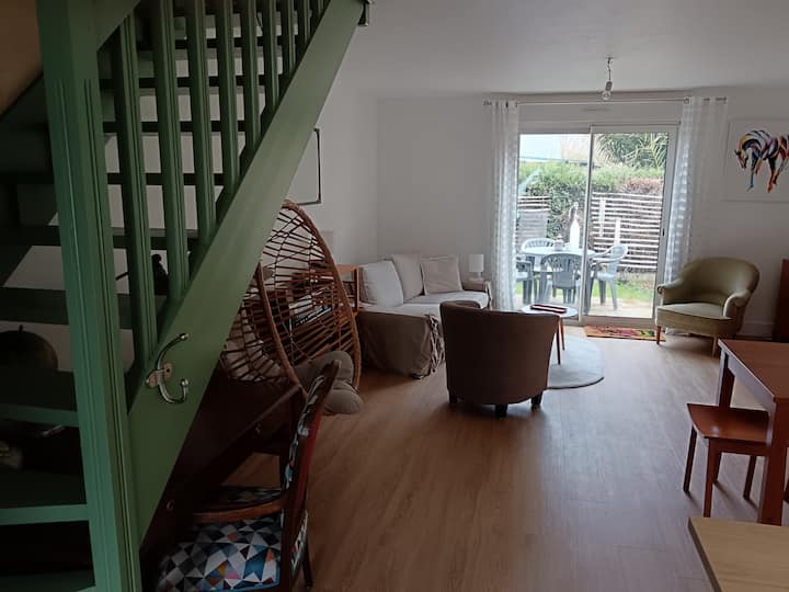 Maison Séné Bourg, 4 Personnes - Séné