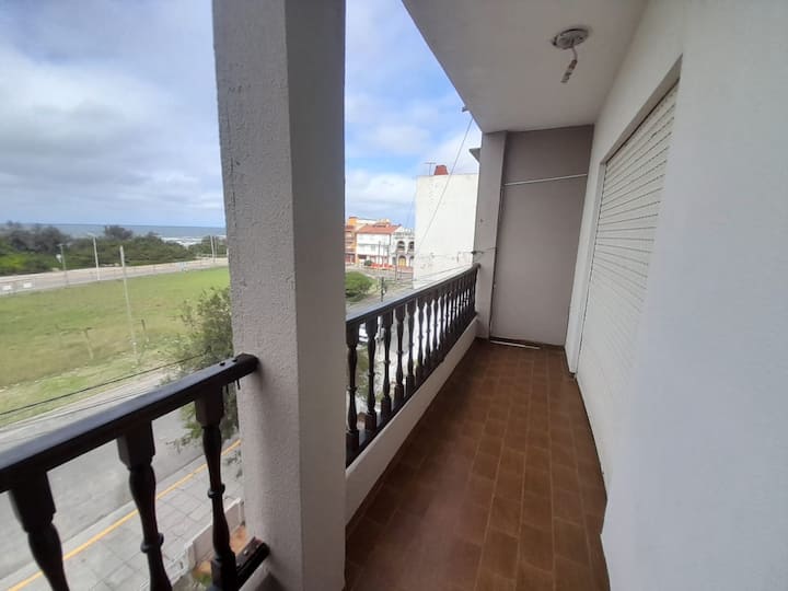 Departamento Con Vista Al Mar Y Al Muelle - Santa Teresita