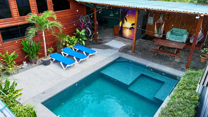 La Cabinita Costera. One Room One Bathroom. A/c - Puntarenas