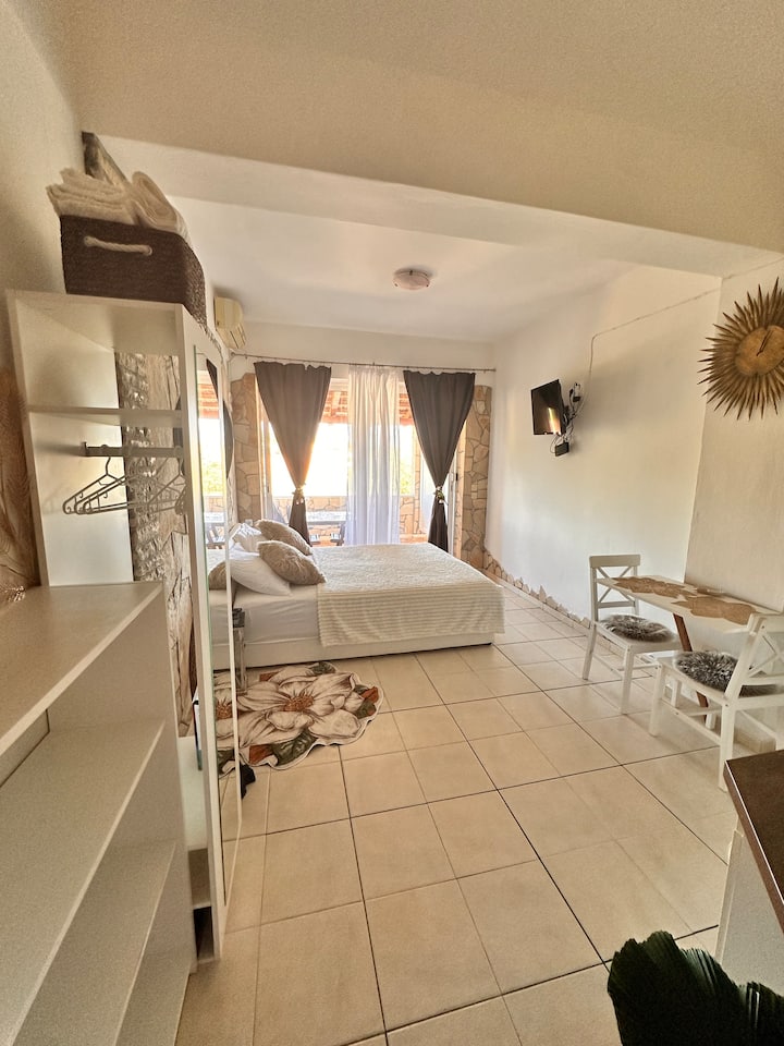 Apartment Glorija For Nice Holidays - Korcula