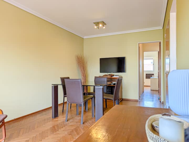 Céntrico Y Equipado Con Balcón Y Cochera Opcional - Rosario