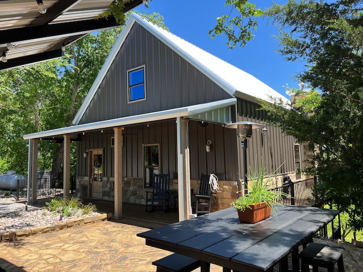 Secluded & Peaceful, Treetop Cabin Retreat - Lake Murray, OK