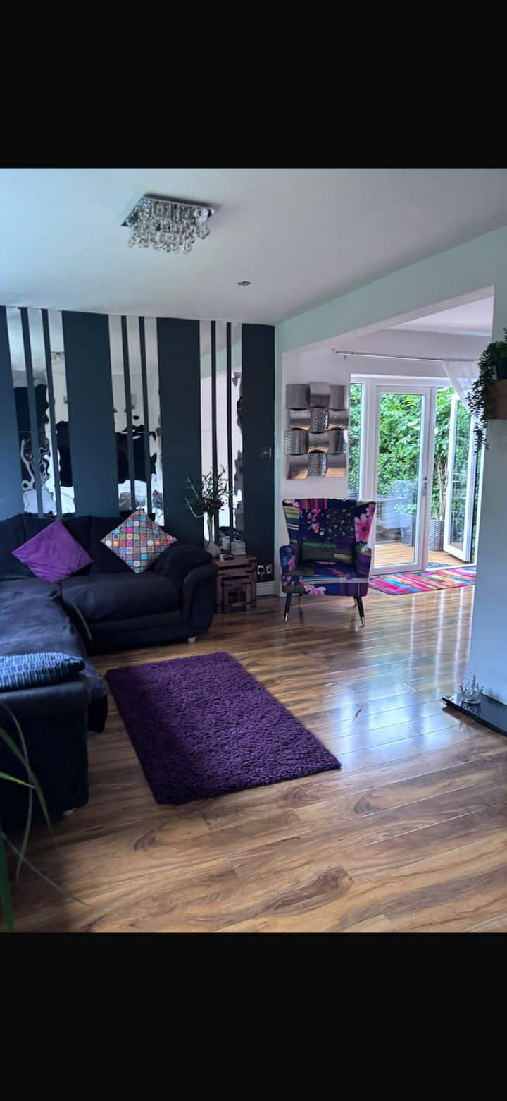 Cosy Family Home . - Gosforth