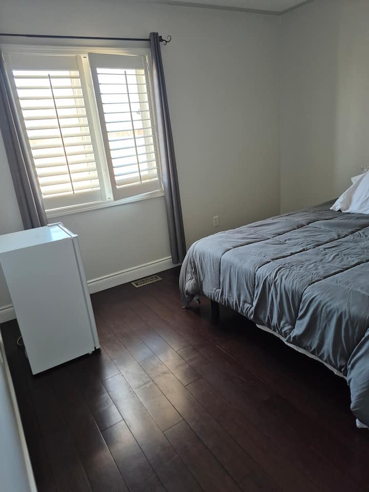 1 Bed In Burlington - Burlington