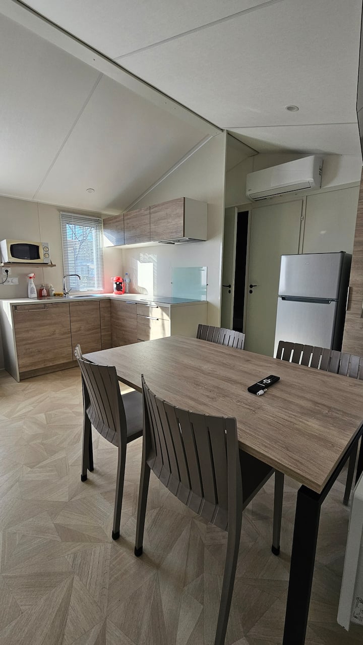 Bungalow 6 Places - Bias