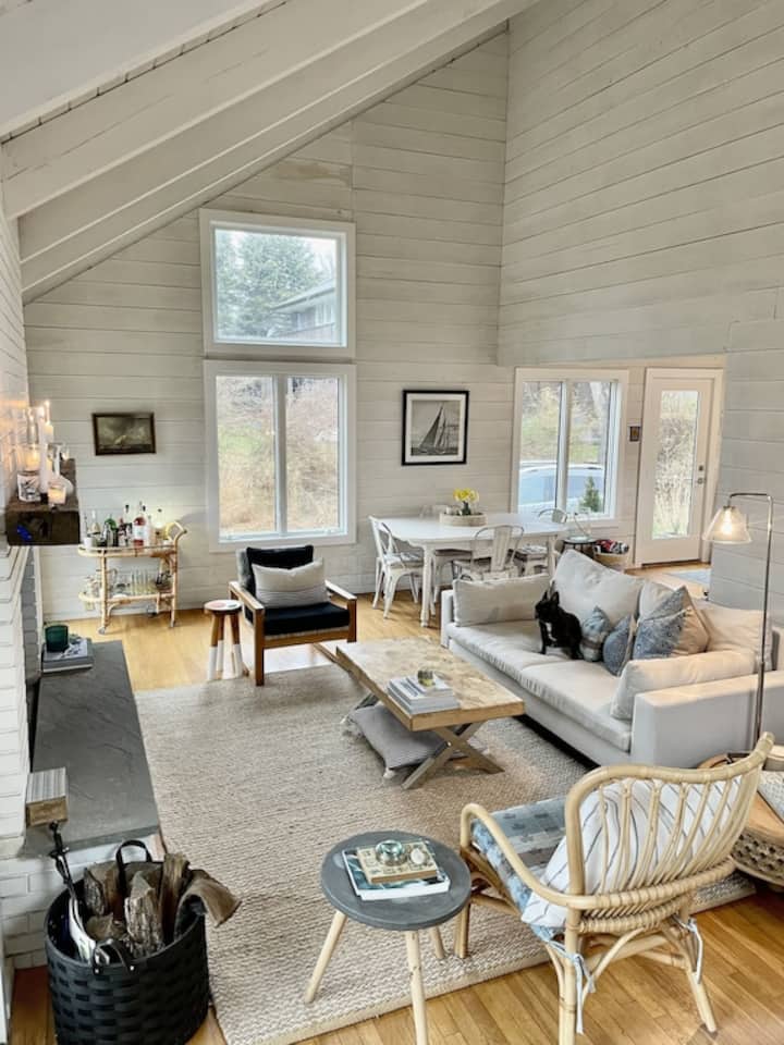 Bright & Airy Montauk Escape - Camp Hero State Park, Montauk