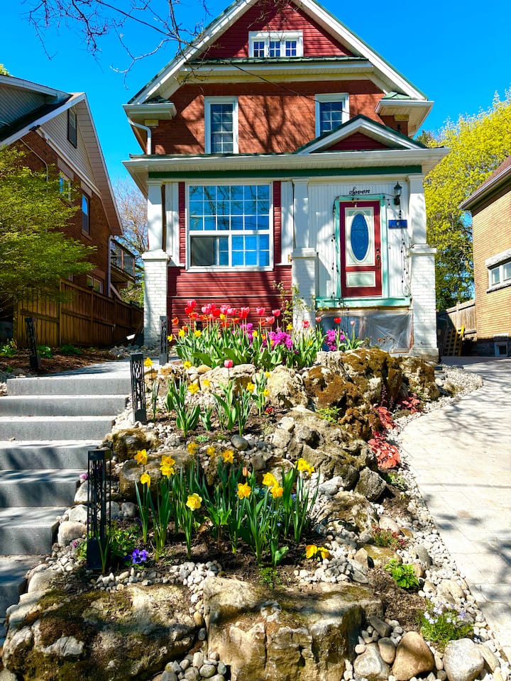 Renovated Gem In Kitchener - Chicopee
