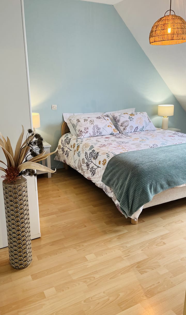 Le Petit Cosy – King Size Bed, Calme & Parking - Bayeux